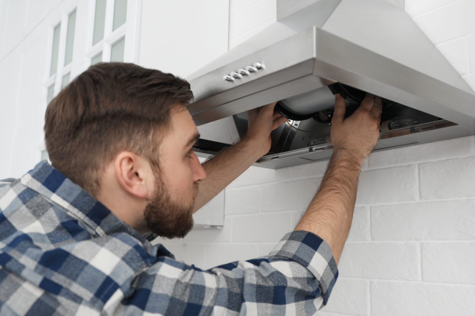 My Range Hood Is Leaking Cold Air! What Do I Do? - RangeCraft Range Hoods
