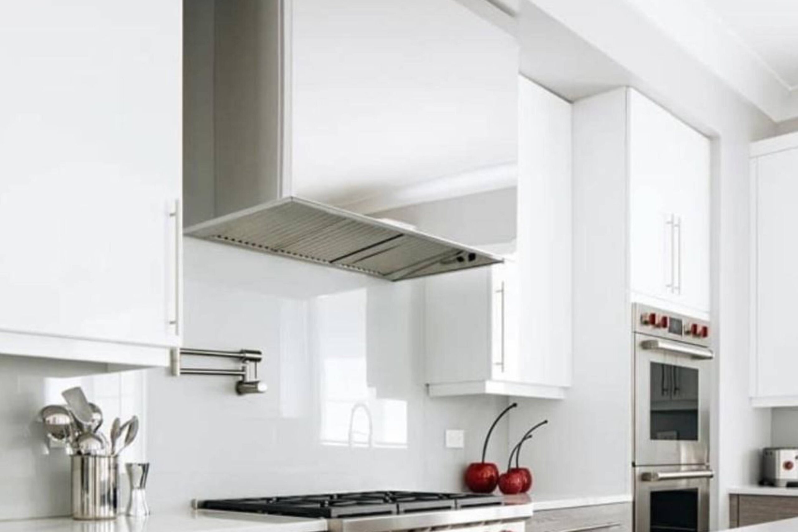 Custom Range Hoods: Luxury Design with Kitchen Performance