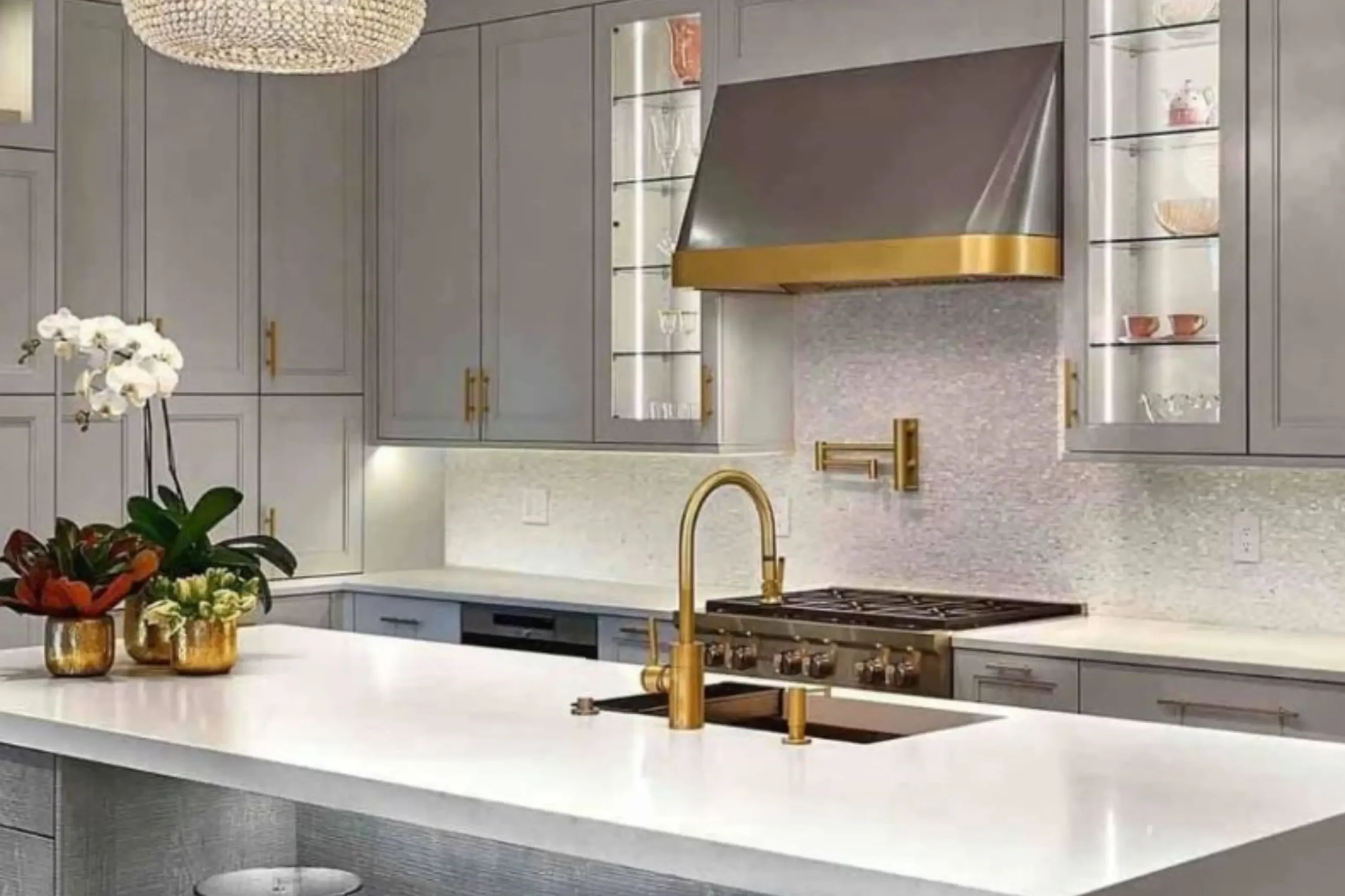 Custom Range Hoods: Luxury Kitchen Design Ideas & Expert Tips
